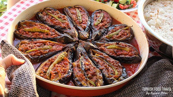 Turkish Stuffed Eggplant "Karniyarik" - Turkish Food Travel