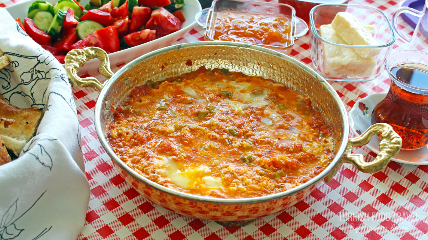 How To Make Turkish Menemen - Turkish Food Travel