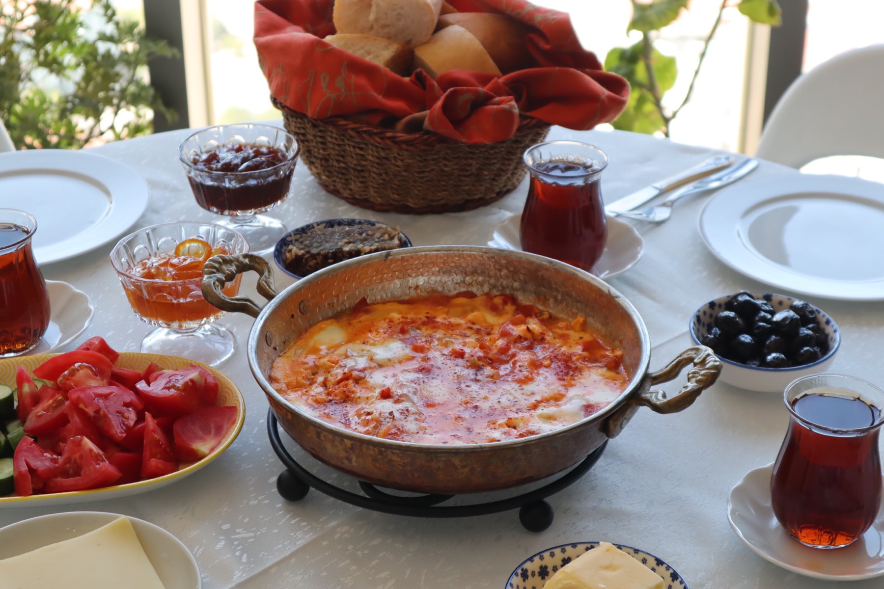How To Make MENEMEN, Famous Turkish Egg Dish - Turkish Food Travel
